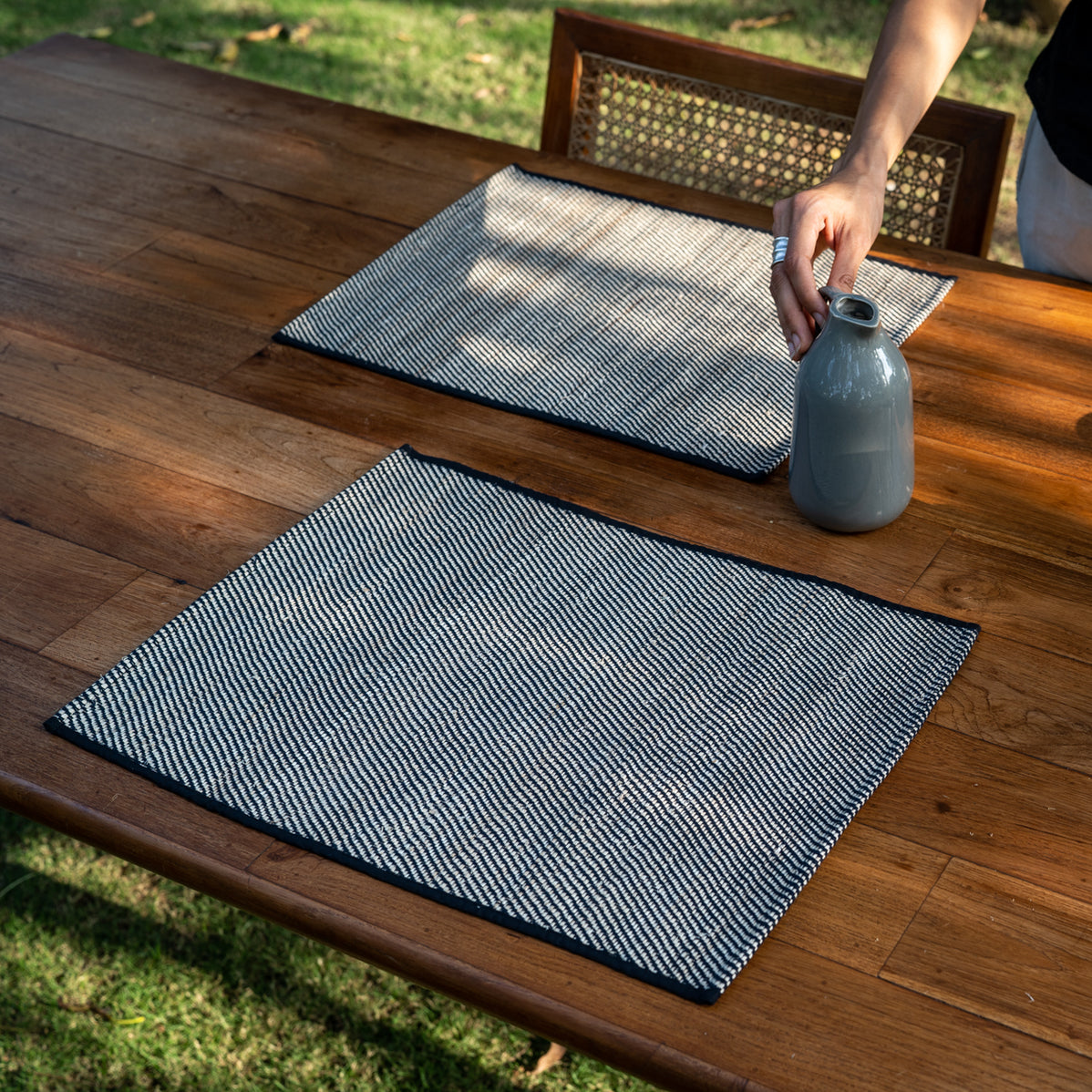 Veni Hand-Woven Placemat (Set of 2) | 108 Knots