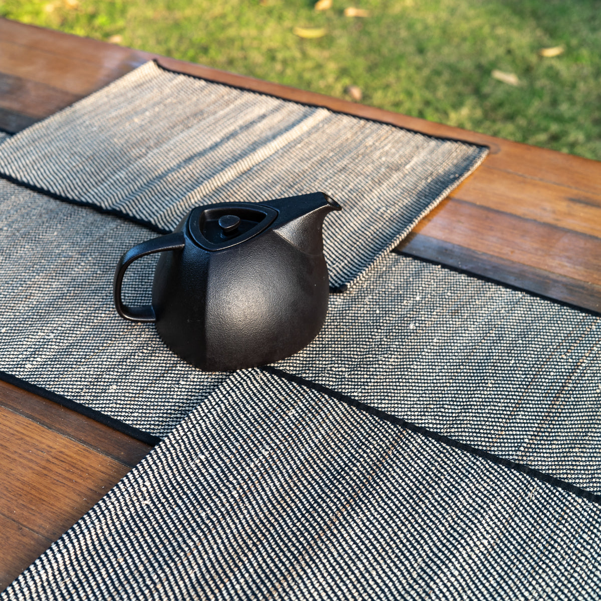 Veni Hand-Woven Placemat (Set of 2) | 108 Knots